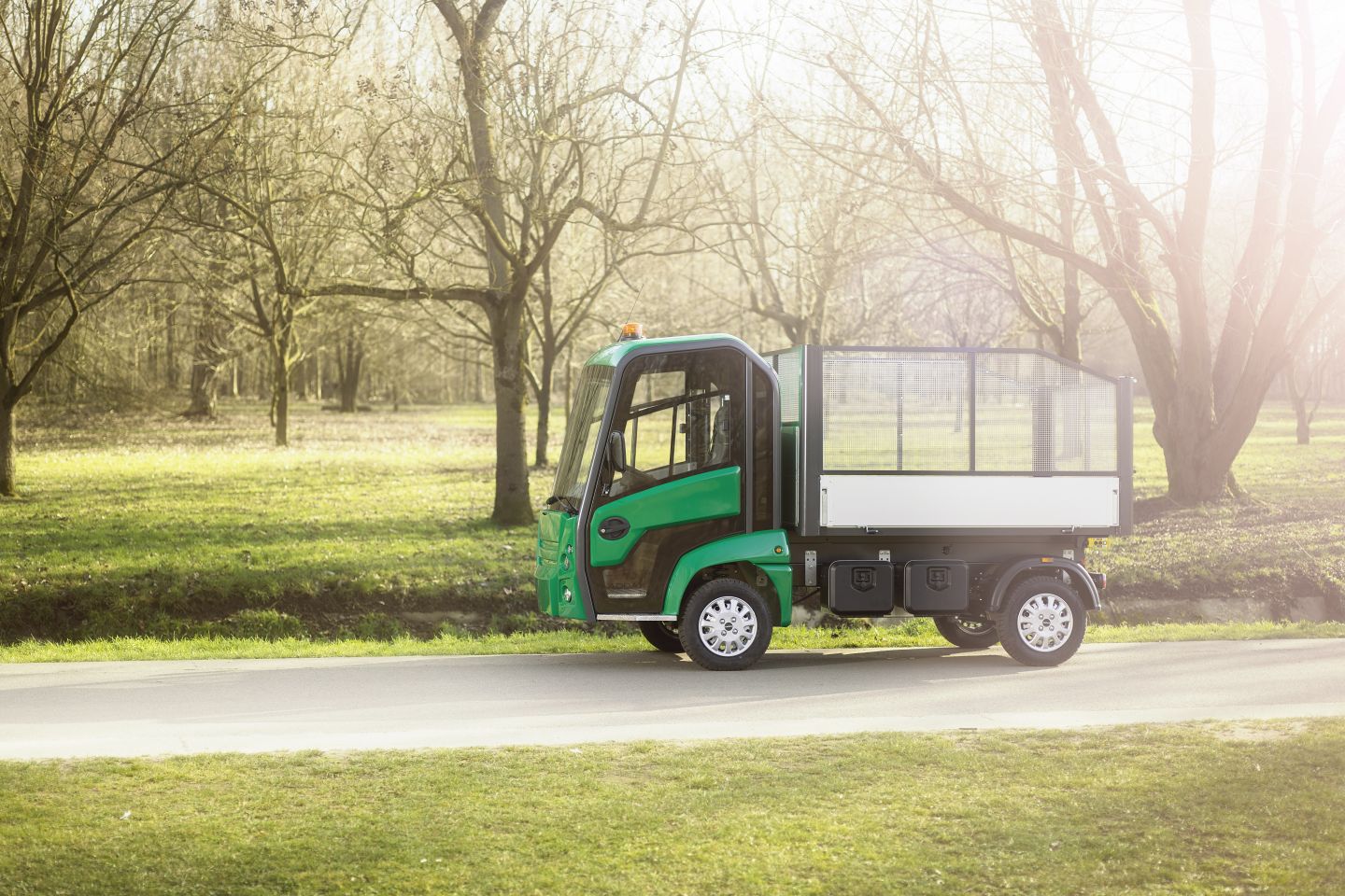 Elektro-Klein-LKW "KIRU-Kipper" by Steininger